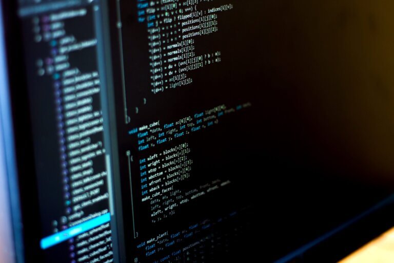 SNSの作り方！開発方法・費用相場と個人でアプリを構築可能かを解説 | 株式会社QED | AIとノーコードで未来をリードする